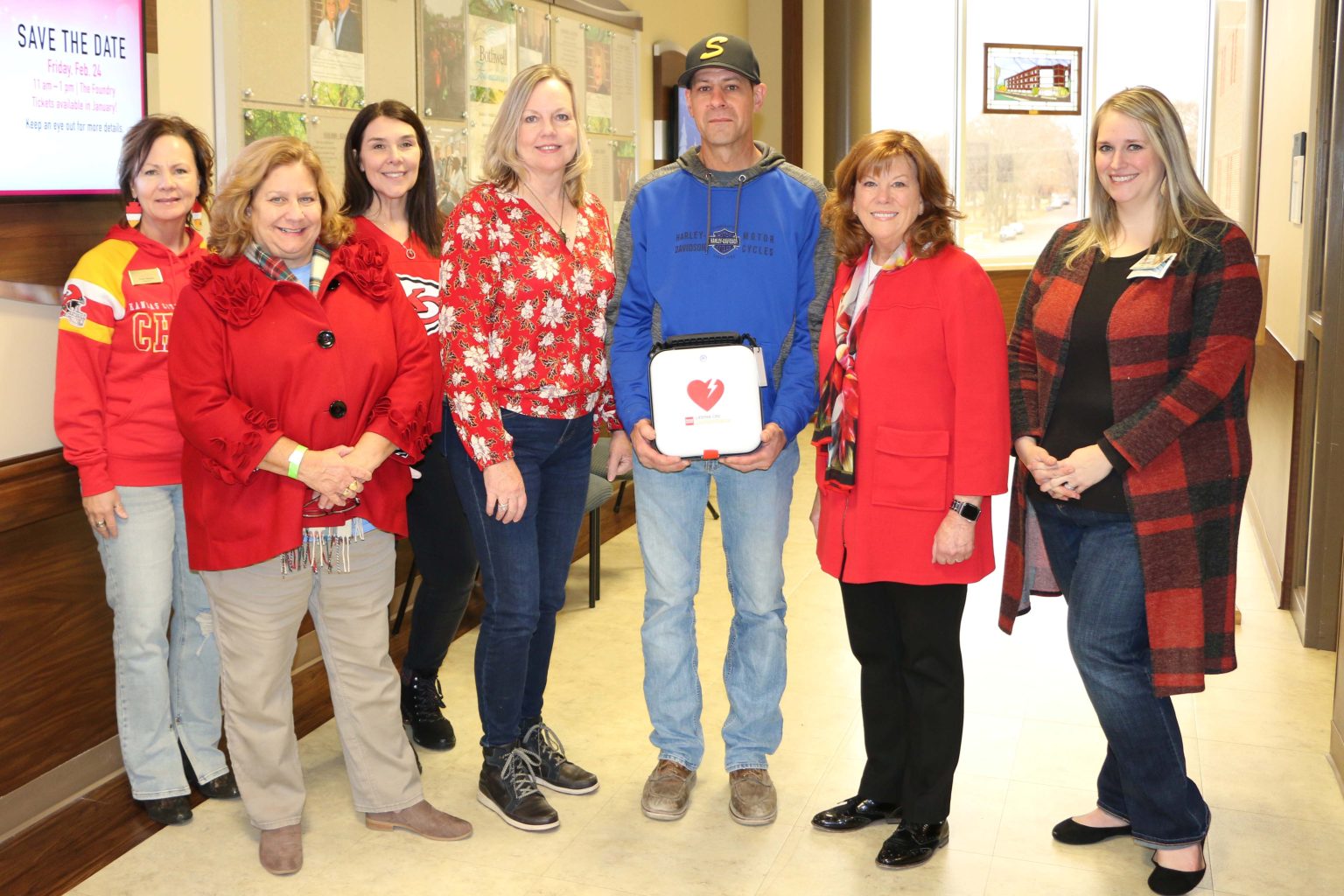 Bothwell Foundation presents life-saving AED to Smithton Youth Sports ...